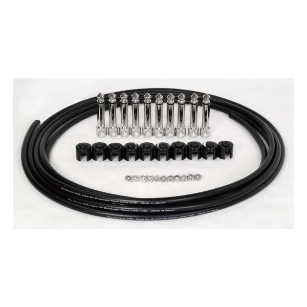 ペダルボードのシステムを美しく組み上げる時、最も重要なのはパッチケーブルをしっかりと配置することです。 機材ごとに違った位置、違った高さにあるプラグを最良の形で結び、完全な形で配線する。そのためにはそれぞれのシステムに合わせてケーブルをカス...