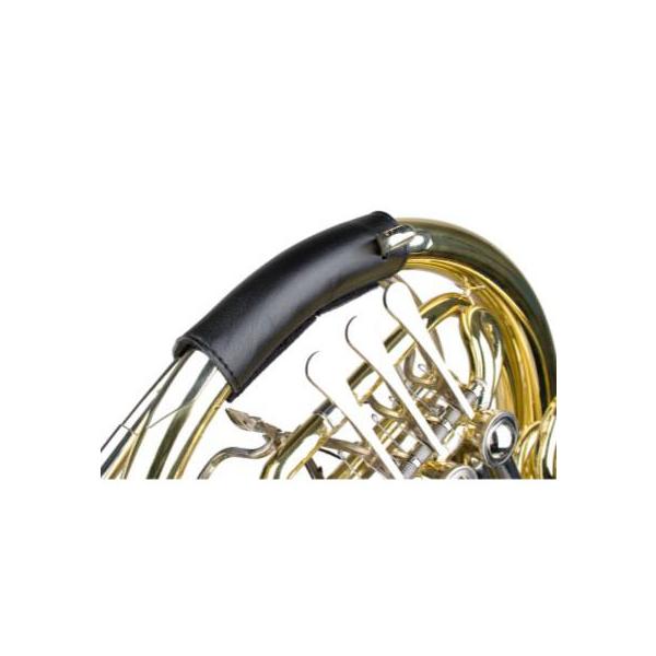 金管楽器用レザーガード。マジックテープ式で簡単に着脱できます。