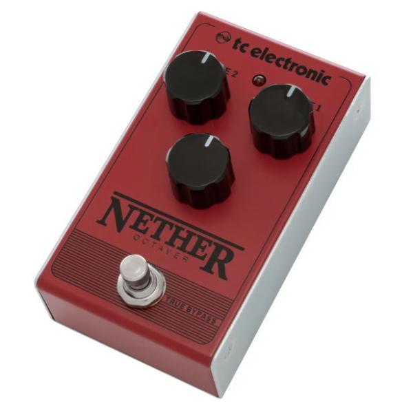 Nether Octaverは、古いアーケードゲームホールを思い出させる、目に見えないグリッチなシンセサウンドをあなたに届けます。 また極端に設定（ノブの設定）をあげるとシンセサイザーのような音になります 。