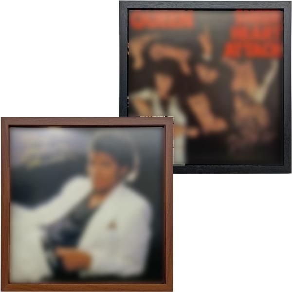 表面カバーからジャケットまで、8ミリの奥行きを確保したレコード額。シンプルながらも奥まって飾られる構造で高級感があります。スタンド付きで卓上と壁面に兼用で飾れます。レコードのセットは、裏面を外して行います。額縁の内寸法をご確認ください。タテ...