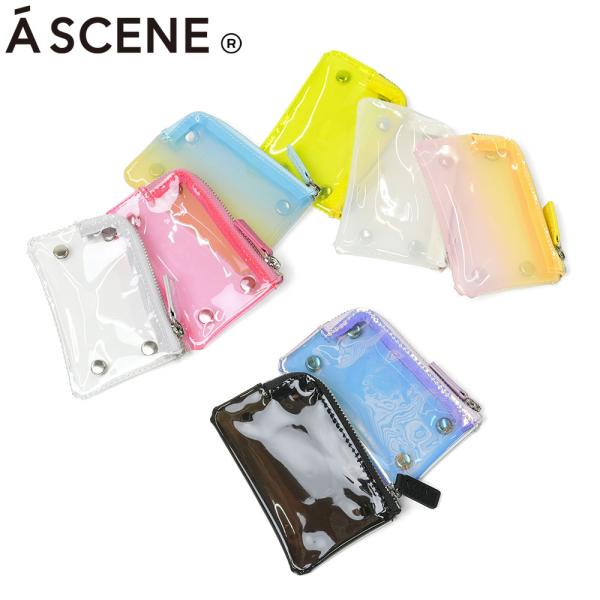 軽やかに楽しめるPVCクリアポケット「PVC clear case」に付けることのできるシンプルなポケット。透明感あるPVC素材で、色鮮やかな単色デザインから、春夏らしい爽やかなグラデーションデザインまで、豊富なラインナップを揃えています。...