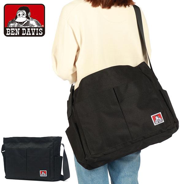 「BEN DAVIS」のロゴネームがワンポイントに入ったポリエステル素材の大きめショルダートートバッグです。フロント部分の立体型マチ付きのパッチポケットが特徴的な、ユニセックスで使用できるデザイン。デイリーからレジャーシーンまで幅広く使える...
