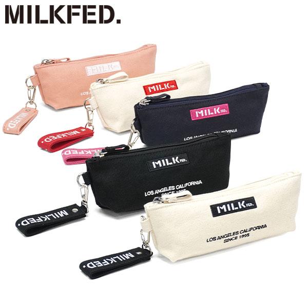 刺繍が目を惹くスリムペンケースデイリー使いにぴったりなペンシルケース。人気のBARロゴ刺繍がさりげないアクセントに。程よくマチのあるデザインで、お気に入りのペンや小物をしっかり収納できます。取り外し可能なチャーム付きなのも嬉しいポイント。豊...