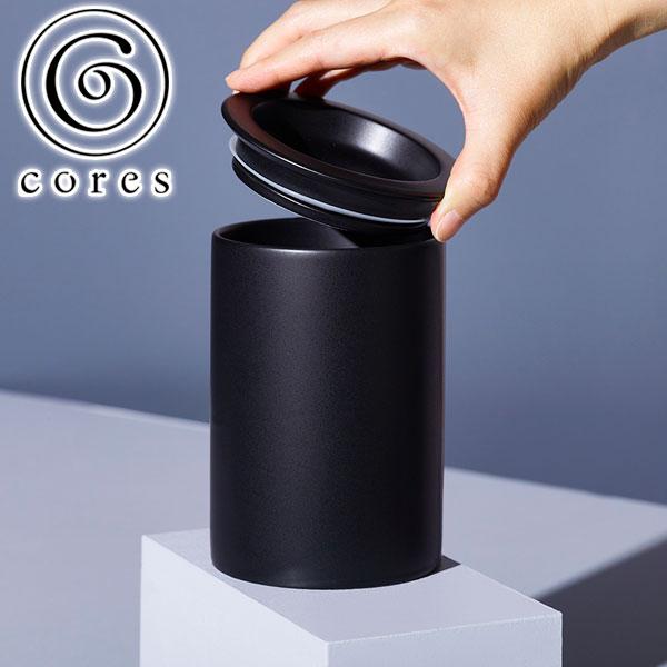 毎日のコーヒーライフに欠かせないものだから、使いやすさや機能はもちろんのこと、質感やフォルムにもこだわりました。 キャニスターの製造は、歴史ある陶磁器の産地「岐阜県多治見」にある老舗メーカーで丁寧に作られています。細部にまでこだわった高品質...