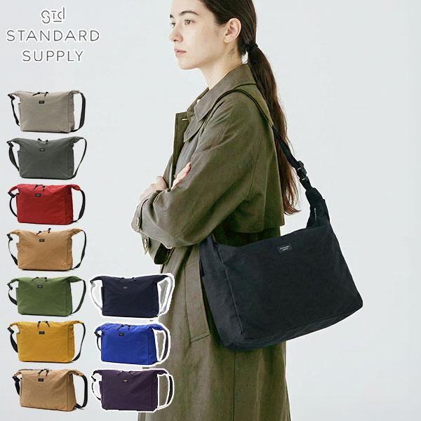 シンプルかつ機能的にデザインした『SIMPLICITY』シリーズの三角形のシルエットが特徴的なショルダーバッグ。素材＜表地＞綿60％、ナイロン40％(裏アクリルコーティング)＜付属＞牛革サイズ＜本体＞幅 上部 約 430 / 下部 320×...