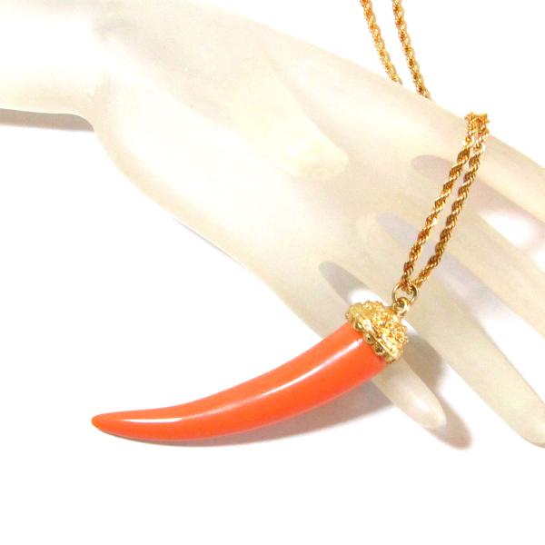 ★1980s KENNETH JAY LANE Vintage orange vegetable motif long necklace