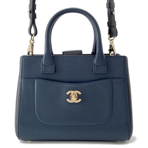 シャネル ハンドバッグ ココマーク スモール ネオ エグゼクティブ レザー A69929 CHANEL 2way[取扱店舗]神戸元町店[管理番号]10800836[ランク]中古A[ブランド]シャネル（CHANEL）[状態]表面/スレ、押し跡...