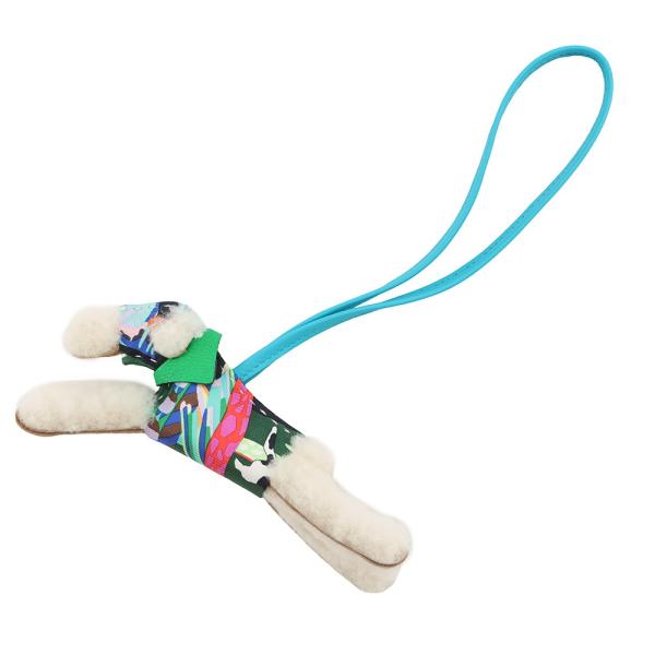 エルメス バッグチャーム バディ アロハ ブルーイドラ/ヴェールコミック ラムスキン/ムートン B刻印[取扱店舗]心斎橋本店[管理番号]10900710[ランク]未使用[ブランド]エルメス（HERMES）[状態]表面/保管癖におい/特記する...