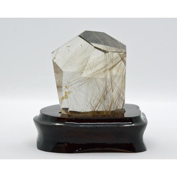 【発売日：2018年10月15日】水晶の中の風景シリーズ。スモーキークォーツに美しいルチルが入った水晶コレクションです。横68mm 高さ：80mm 重量：323gsです。