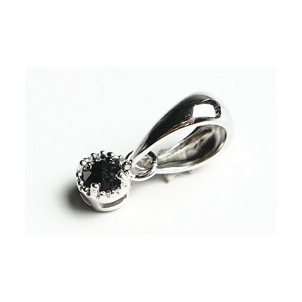 トップ部分:0.4×0.4×0.3cm ブラックダイヤ重さ:0.3ctきらめくような輝きを持つ人気のブラックダイヤです。美しくカットすることで非常に強い輝きを放ちます。 価格はブラックダイヤモンドで本当にこの価格ですか?と聞きたくなる価格の...