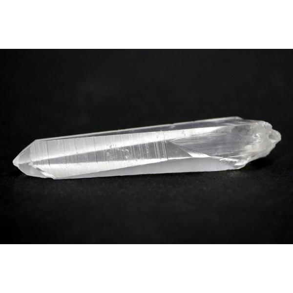 6.2×1.2×1.0cm　12.2g  レムリアンシードはクリスタルヒーラーの間ではもはや定番。特徴的なバーコードが、神々しさを増幅させています。Serra do Cabral, Joaquin Felicio, Minas Gerais...