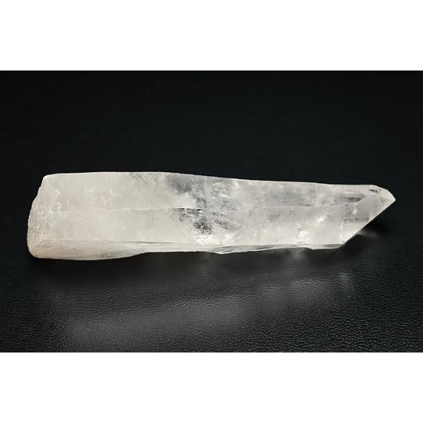 7.9×2.0×1.6cm 34g　ほんのりとオレンジに色付いたレムリアンシードが久しぶりに入荷いたしました。レムリアンシードはクリスタルヒーラーの間ではもはや定番。特徴的なバーコードが、神々しさを増幅させています。Serra do Cab...