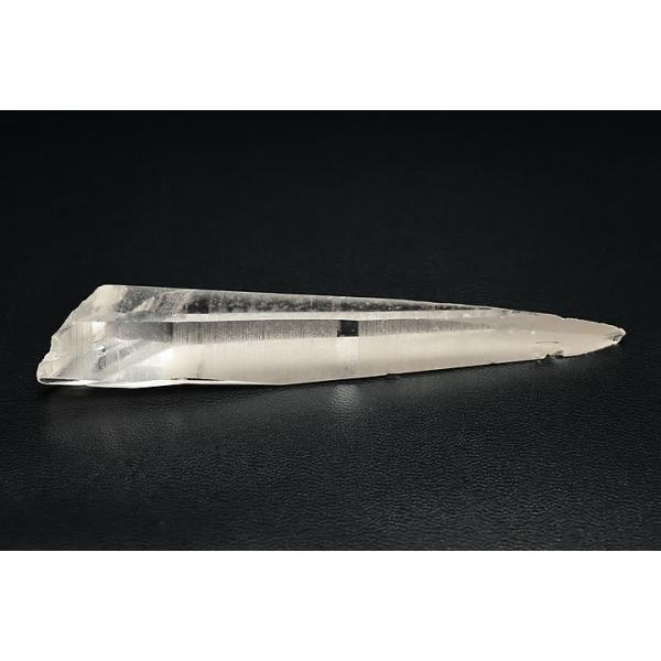 10.3×1.8×1.2cm 24g　ほんのりとオレンジに色付いたレムリアンシードが久しぶりに入荷いたしました。レムリアンシードはクリスタルヒーラーの間ではもはや定番。特徴的なバーコードが、神々しさを増幅させています。Serra do Ca...