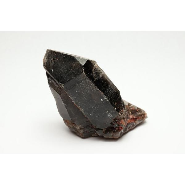 サイズ約7.0×6.3×3.4cm　143g　チベットモリオンクラスターが入荷しました。色は大変濃く、また結晶もシャープな形状を残しており、表面の光沢も艶やかです。限定入荷となっております。 こちらのモリオン水晶はチベット(四川省)産のモリ...