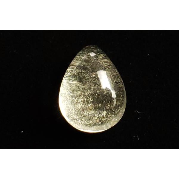 サイズ約1.2×0.9×0.6cm 3.80ct  リビア砂漠で発見されたガラス質隕石です。半透明のレモンイエローが大変美しい隕石です。通常、市場に出回っております、リビアグラスは黒い部分、透明感のないものが大変多く出回っております。しかし...