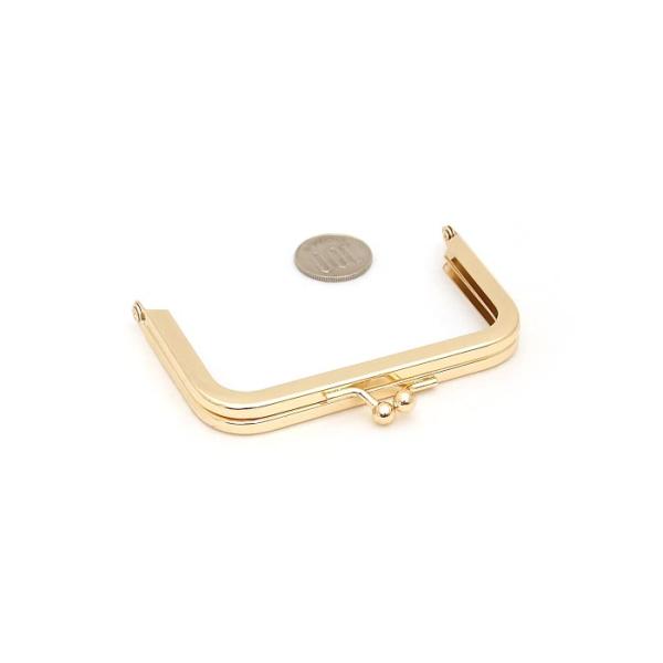 ■幅：約9.5ｃｍ（内径9cm）、高さ：約6ｃｍ■ゴールド、差し込みタイプ-----【A〜B級品】お買い得のセール価格！小銭入れや小物ポーチのハンドメイドに大活躍！綺麗なゴールドのがまぐち金具です♪少し長足タイプですので、色んなデザインにチ...