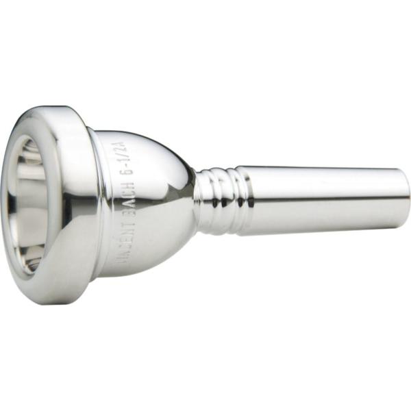 Vincent Bach ( ビンセントバック )のバストロンボーン用マウスピース。世界中のプロフェッショナルから初心者まで最もよく使われています。貧弱な楽器をレベルアップさせ、良い楽器は一層よくなります。豊かな音量で、イントネーションに優...