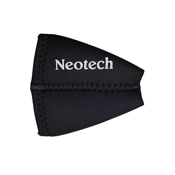 パッドタイプのマウスピースポーチ。真鍮のマウスピースを保護する為の理想的なポーチです。2つのパッド付きポケットには、マウスピースの研磨に役立つ変色防止剤が内部コーティングされています。マウスピースにぴったりフィットし、両端が開いた、通気性に...