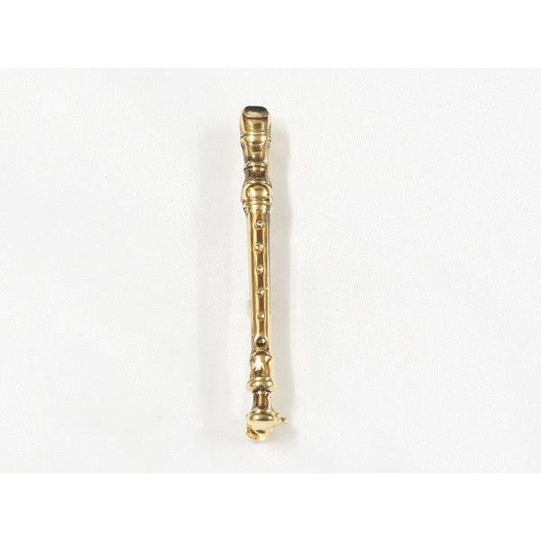 洋服や帽子、バッグに付けて、さりげなく音楽ファンをアピール♪プチギフトや、卒入学の贈り物にもおすすめです。サイズ：L/about 52mm素　材：真鍮MADE IN JAPAN