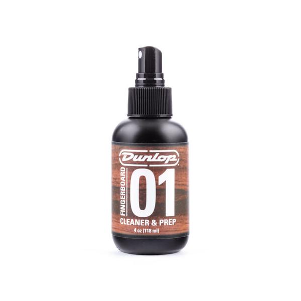 指板の木とフレットに詰まった汚れを拭き取り、本来のトーンを取り戻してくれます。指板の手入れの１ステップ目です。