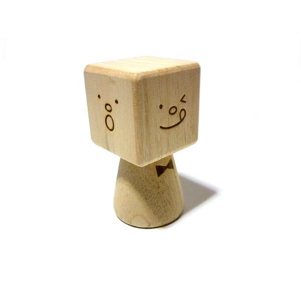 桐のつみきの特徴 【軽い】桐はブナ材の約半分の重量です。【ぬくもり】保温性に優れ、ぬくもりのある手触り。【柔らかい】柔らかく弾力性があるので、手に優しく馴染みます。【水に強い】水分を吸収しにくいので、濡れてもすぐに乾きます。【積み木のセット...