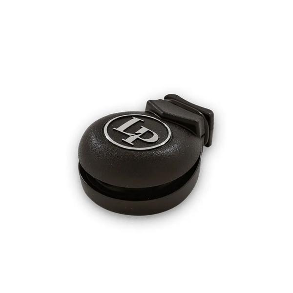 カホンのサイドにベルクロでつけられるカスタネットです。Oリングで開いている構造です。