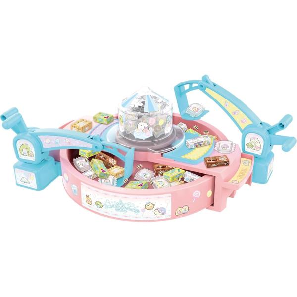 【発売日：2025年10月29日】大人気アーケードゲームのキャンディキャッチャーが、家庭用の2人対戦ゲームになって登場！さらにクレーンが操作しやすく、ゲームが盛り上がるかわいい新ギミックが付いてリニューアル♪クレーンを上手に操作して、お菓子...