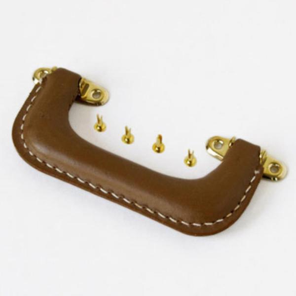 革製の最高級ハンドル。