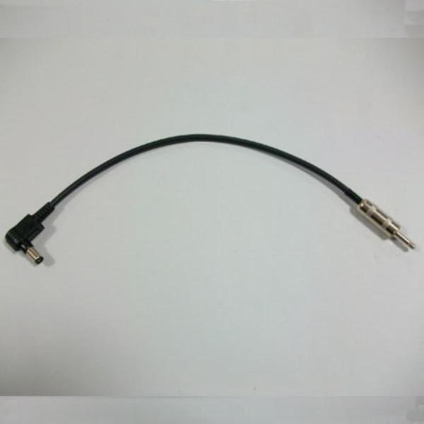 線材にBelden #8218、両端には外径5.5ミリ、内径2.1ミリの国産DCプラグ及びSwitchcraft #780 (3.5ミリ・ミニプラグ) を使用した、ハイクオリティなDCケーブルです。国内で完全ハンドメイドされております。