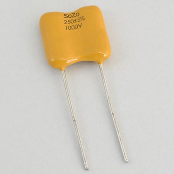 ボリュームを絞った時のハイ落ちを補正する、ハイパス・コンデンサーです。SoZo社最新のキャパシタは、LAの最高のチューブアンプ設計者たちの手によって徹底的にテストされた製品群です。
