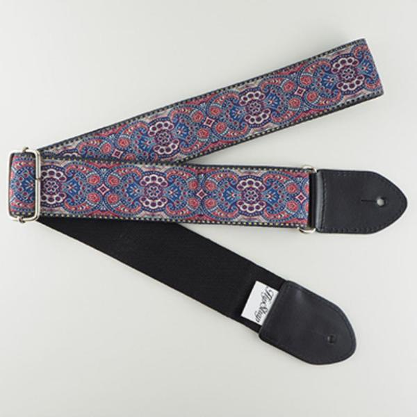 ヴィンテージテイストのジャガード織りの表生地、メタルパーツ、本革のスモールタブ、Dupont製のナイロンバックといった70年代当時のミュージシャン達が愛用していたスペックを再現しました。エレキギター、ベースのみならず、アコースティックギター...