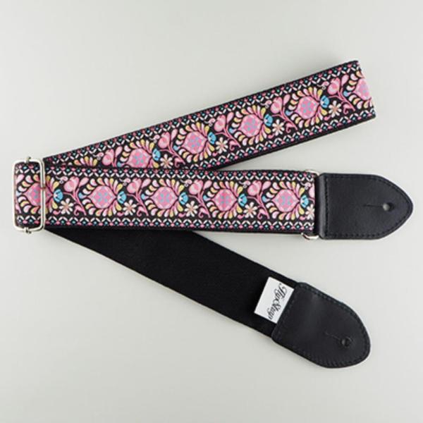 ヴィンテージテイストのジャガード織りの表生地、メタルパーツ、本革のスモールタブ、Dupont製のナイロンバックといった70年代当時のミュージシャン達が愛用していたスペックを再現しました。エレキギター、ベースのみならず、アコースティックギター...