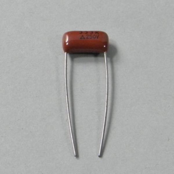 P-90に特に最適な、Panasonic社のNOSフィルムキャパシターです。