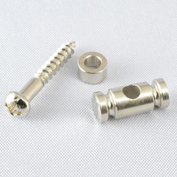 円柱型のストリングガイドです。スクリュー (丸木 2.4 x 16) が付属します。Made in Japan.