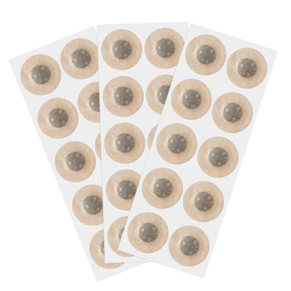 鼻腔を広げて呼吸を楽にします。スポーツ選手なども幅広いシーンで使用しています。成人のほとんどの方の鼻に適したサイズです。内容：シール15回分原産国:中国【ご使用方法】・鼻骨のすぐ下が最適の貼り付け位置です。・ご使用前に鼻の表面の汚れ、汗、皮...