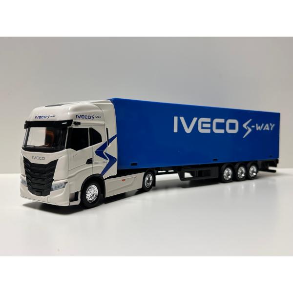 在庫品　日本未発売商品＜商品について＞外箱にはパッケージの性質上細かな折れや破れがある場合がございます。またモデルの小傷や多少のデカールのズレ、塗装ムラ、ドアミラー、スポイラーの取付誤差等、明らかな破損や部品の欠品以外は返品交換の対象には含...