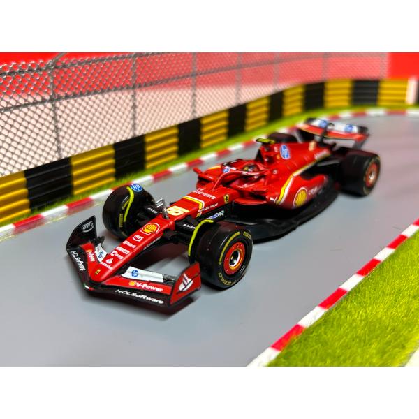 ケース・ドライバー付在庫品＜商品について＞小傷や多少のデカールのズレ、塗装ムラ、ドアミラー、スポイラーの取付誤差等、明らかな破損や部品の欠品以外は返品交換の対象には含まれません。外箱の開封痕は、検品、メーカー生産時、輸出入の際の通関検品痕と...