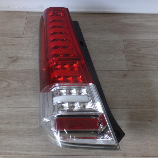 [ 商品詳細 ]●メーカーJun Yan Auto Industrial Co. Ltd●型番LT-HU588 LT-HU496[ 商品状態 ]状態確認OK★中古の品になりますが、使用に問題ございません★使用に伴うキズ・汚れあります。商品ラ...