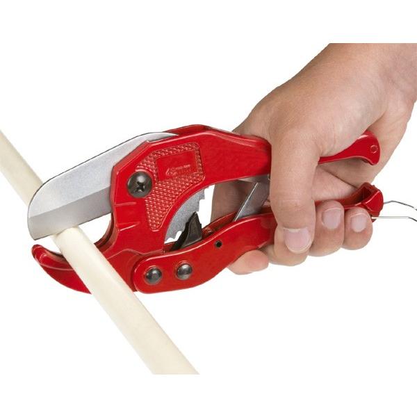 ■ラチェット式使用方法　https://youtu.be/JWaYbb6uDVU１．両手でハンドルを引っ張ると、切り刃が最大限まで開きます２．ハンドルを握ると刃が閉じていき、パイプを切断します３．作業後刃を閉じた状態にストッパーをはめ、保管...