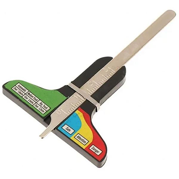 タイヤの溝の深さを測定するための測定工具、主に自動車タイヤの摩耗を検出します。耐久性のためにステンレス鋼で作られており、高い硬度と優れた靭性を持ち、変形しにくく、正確な測定が可能です。高度な目盛りで、読みやすく、エラーを減らします。クロムメ...