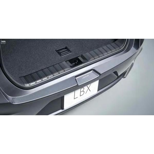 商品名：レクサス LBX 純正アクセサリープロテクションフィルム(リヤバンパー) ブランド名：レクサス LEXUS  品番：08178-52060 商品説明：標準取付時間：0.7H荷物の積み降ろし時に、リヤバンパー上部の傷つきを防ぎます。透...