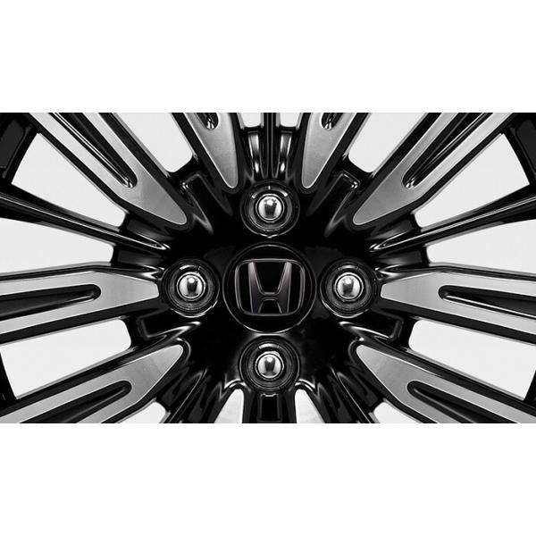 商品名：N-BOX 純正アクセサリーアルミホイールセンターキャップ(ブラックHマーク) ブランド名：ホンダ HONDA  品番：08W40-PT7-000 商品説明：標準取付時間：0.4H4個セットHマーク：ブラッククロームベース部：ベルリ...
