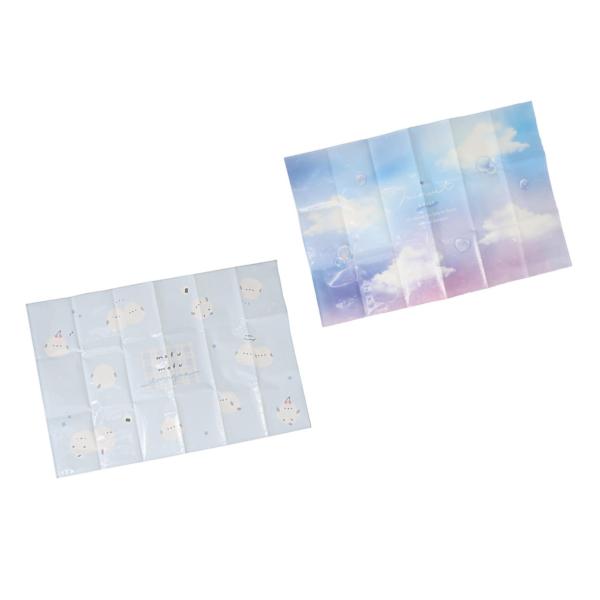 行楽などの持ち運びに便利なミニサイズシート。コンパクトにたためて、お子様のリュックにもすっぽり入る。お子様1-2人にちょうどいいサイズ。シンプルデザインで高学年でも使いやすい♪遠足や運動会、ピクニックに。サイズ:縦60×横90cm素材・材質...