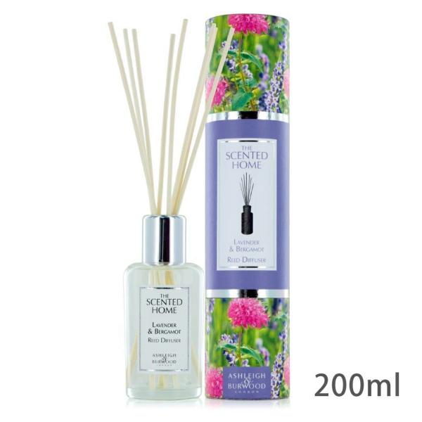 『ベルガモットの柑橘系フローラルとラベンダーの心が安らぐ香り』お化粧室や洗面室におすすめです。寝室に置けば安眠に役立ちます。【The Scented Homeシリーズ】〜あなたの心まで満たされる〜本物の果実のように心地よい香りが最後の一滴ま...