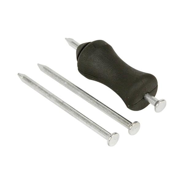 【特徴】エラストマー樹脂で手への衝撃を吸収します。【用途】コンクリート用のカルコ。【仕様】●コンクリート釘：12番手×50mm。●替釘2本付。【材質】●本体：エラストマー樹脂。●釘：鉄。【サイズ】幅：15mm高さ：35mm奥行き：15mm重...