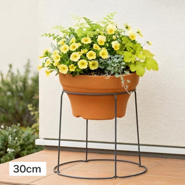 ■商品名：ボールプランタースタンド H30cm■商品コード：53907900花やグリーンのプランターに高低差を出して素敵にディスプレイ【商品詳細】サイズ：約幅35cm×奥行35cm×高さ30cm［上部内寸］約直径25.3cm材質：スチール［...