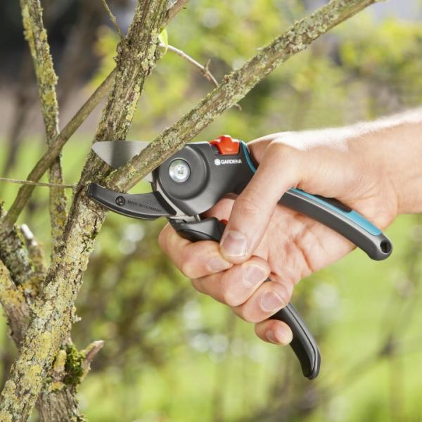 ■商品名：剪定ばさみ アンビル型 切断径23mm■コード：98609500強化グラスファイバー製の柄により、指の関節に負担をかけずに切断することができます。【商品詳細】材質：ABS樹脂、ステンレス、スチールサイズ：約幅19.6cm×奥行2....