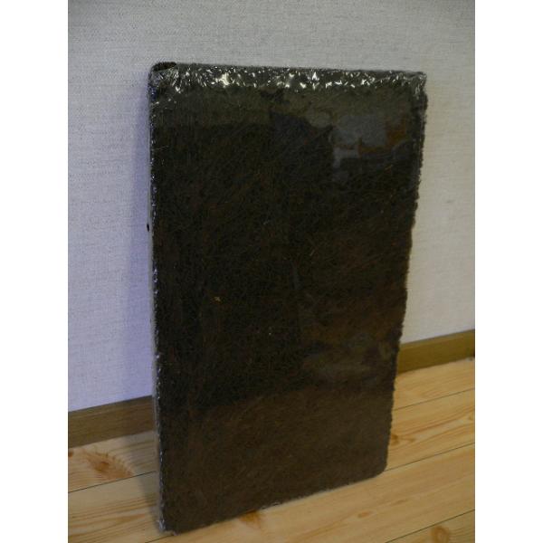 ヘゴ材はワシントン条約（絶滅のおそれのある野生動植物の条約）の対象植物により、入荷が不安定となっています。ヘゴ（ヘゴ科）熱帯、亜熱帯のヘゴ科の植物の幹で、幹の周囲は、黒褐色の気根が無数に網目状に重なり合った多孔質の状態になっています。観葉植...