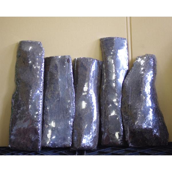 ヘゴ材はワシントン条約（絶滅のおそれのある野生動植物の条約）の対象植物により、入荷が不安定となっています。ヘゴ（ヘゴ科）熱帯、亜熱帯のヘゴ科の植物の幹で、幹の周囲は、黒褐色の気根が無数に網目状に重なり合った、多孔質の状態になっています。観葉...