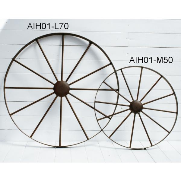 本体のサイズ：φ50cm　奥行3cm　重量：約1.3kgカラー：ブラウン　アンティーク加工（塗装後、古びた感じに仕上げています）※鉄製品の場合は初期に腐食処理をしてありますが、多少の錆やスリ傷がある場合がございます。　また、使用して頂くとサ...